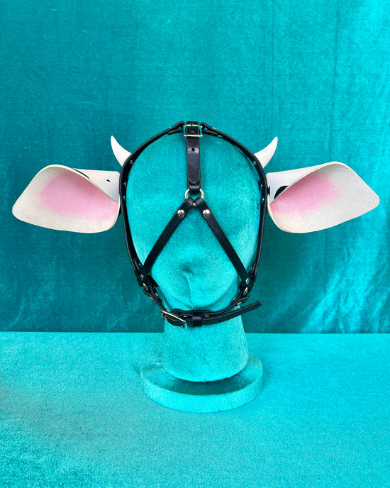 Cow Face Harness – Emma Alamo